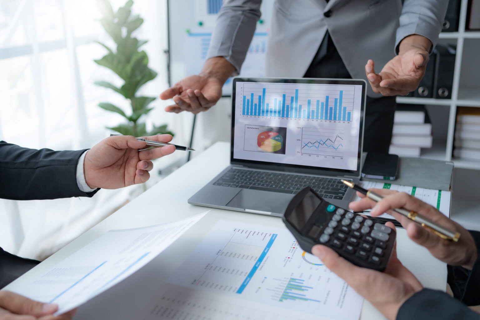 A Guide To Consistent Business Growth - The Brothers Bloom